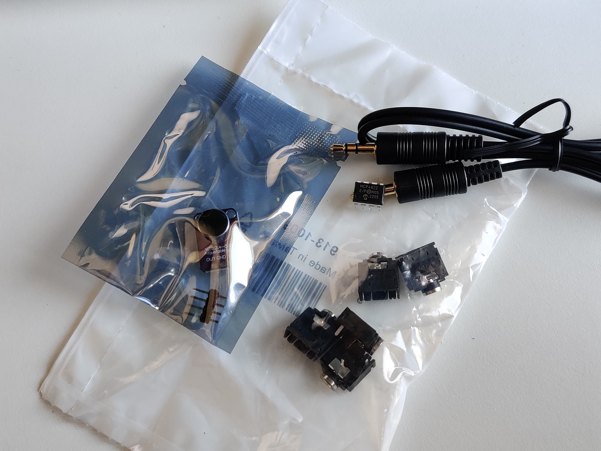 Rock Your Circuits: Electronics Jam – Tog Hackerspace